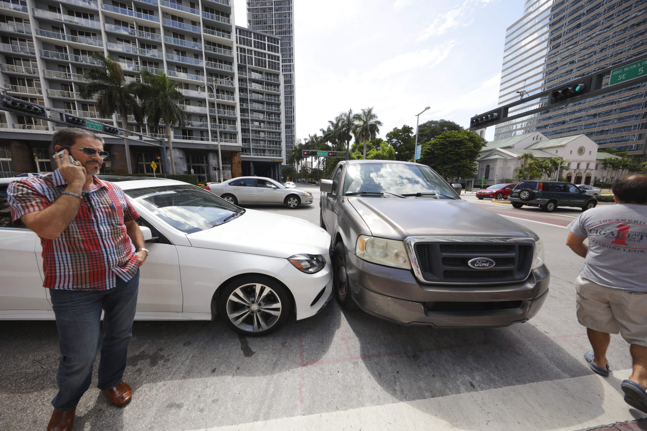 What California Laws Say About Driving at Intersections - Hillstone Law ...